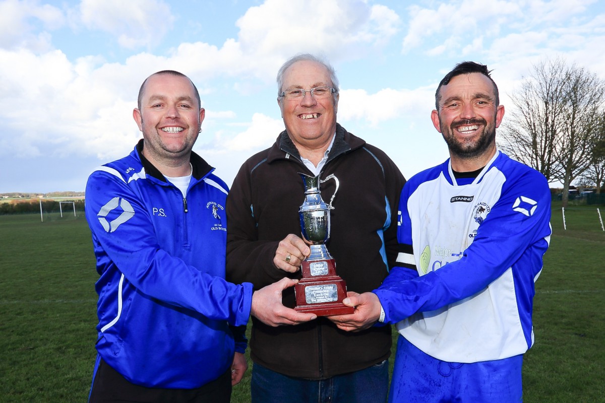 Mermaid win the Don Bemrose Trophy - The Wolds Weekly Newspaper