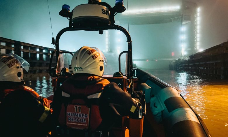 Man's life saved by rescue teams after three hours in River Humber ...